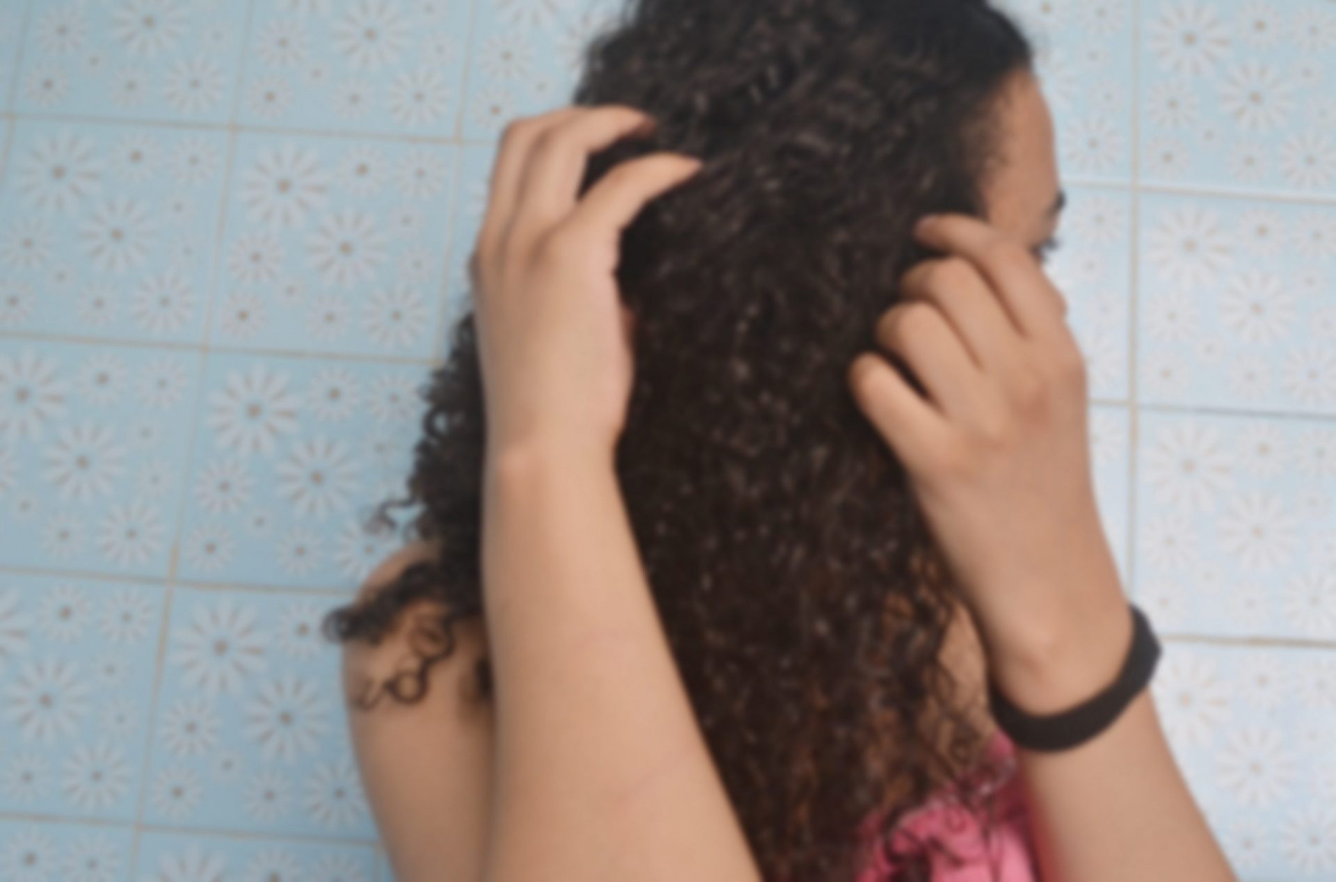 Os benefícios do peeling capilar e como fazer - Charme-seCharme-se